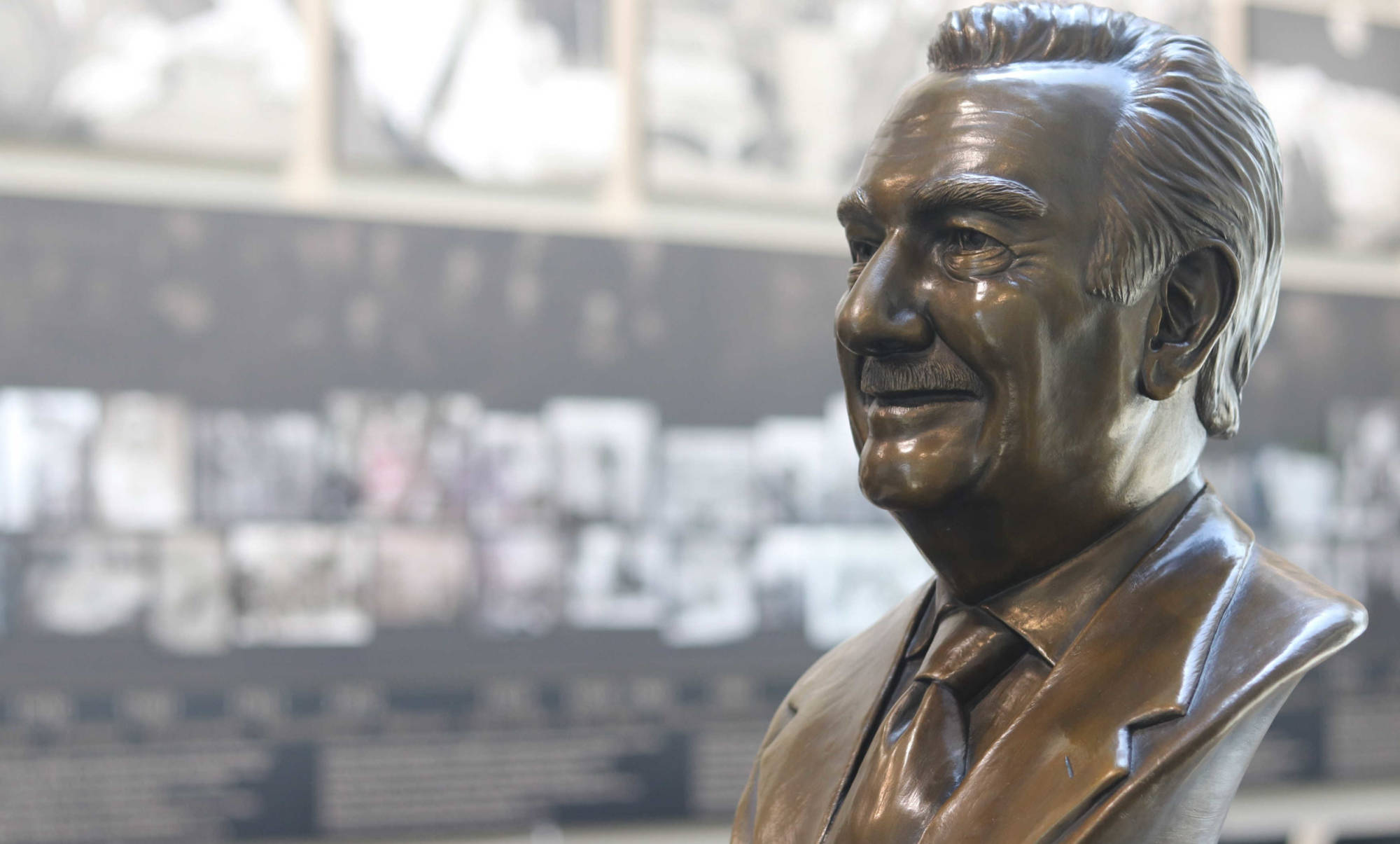 Walter Cronkite Memorial - Uncommon Character - St. Joseph, MO